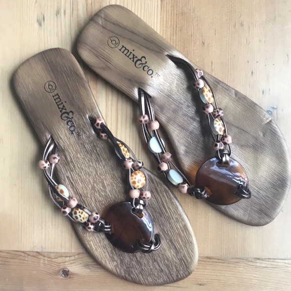 mix&co. | Shoes | Mixco Mermaidcore 6 Brown Gold Flip Flop With Shell ...